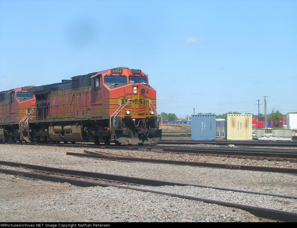 BNSF 5324